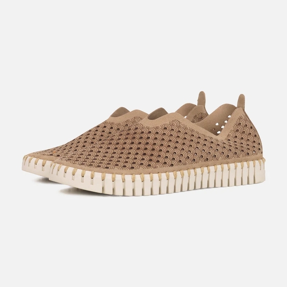 Ilse Jacobsen | Shoes | Ilse Jacobsen Tulip Sneaker Latte | Poshmark